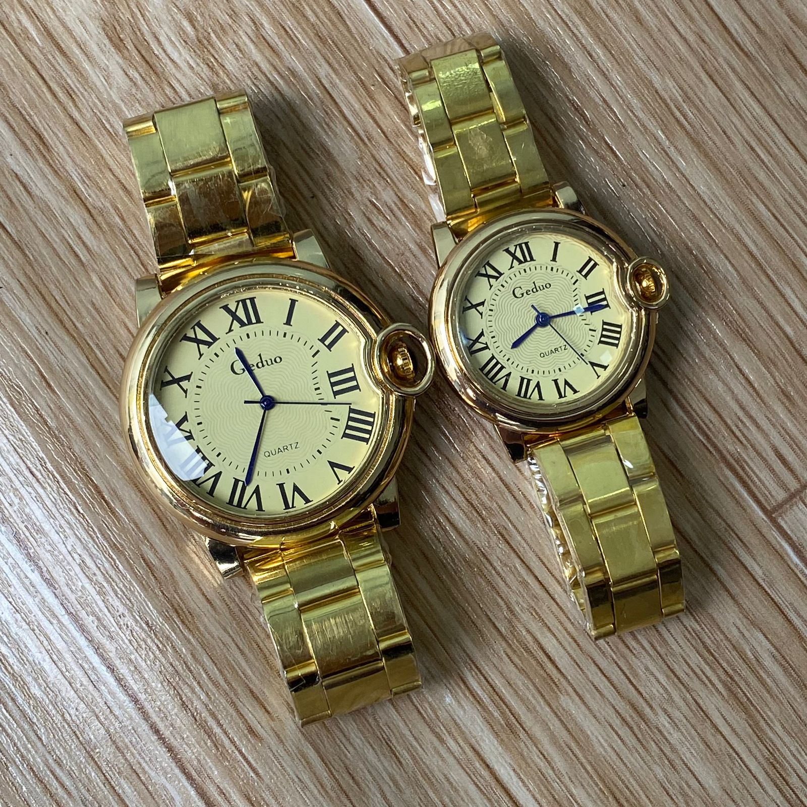 Parejas pm Geduo Quartz – Aravegas